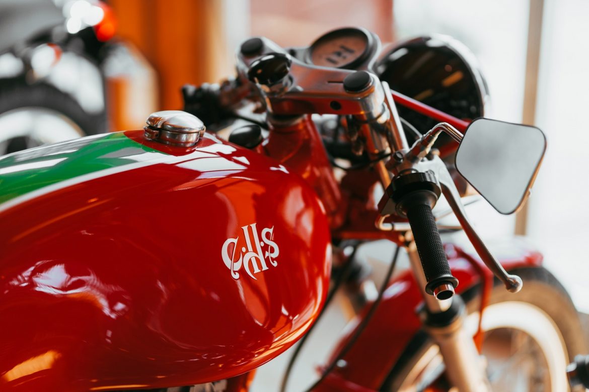 DIY Custom Motorcycle Paint - PJ1 Powersports